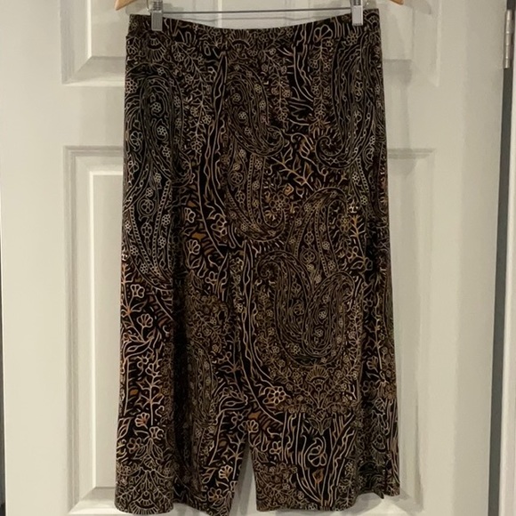 Susan Graver | Pants & Jumpsuits | Susan Graver Black Paisley Liquid ...